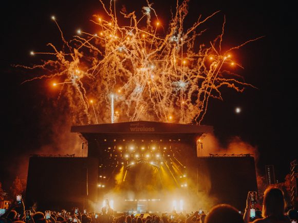 Three UK offers early ticket access to Peter Kay’s new tour - Three ...